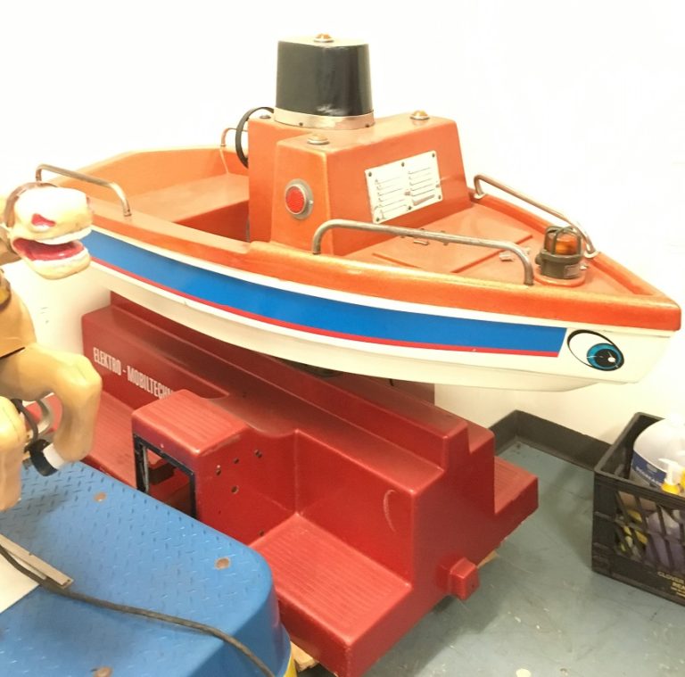 speed-boat-ride-game-prop-rental-new-york | Arcade Specialties Game Rentals